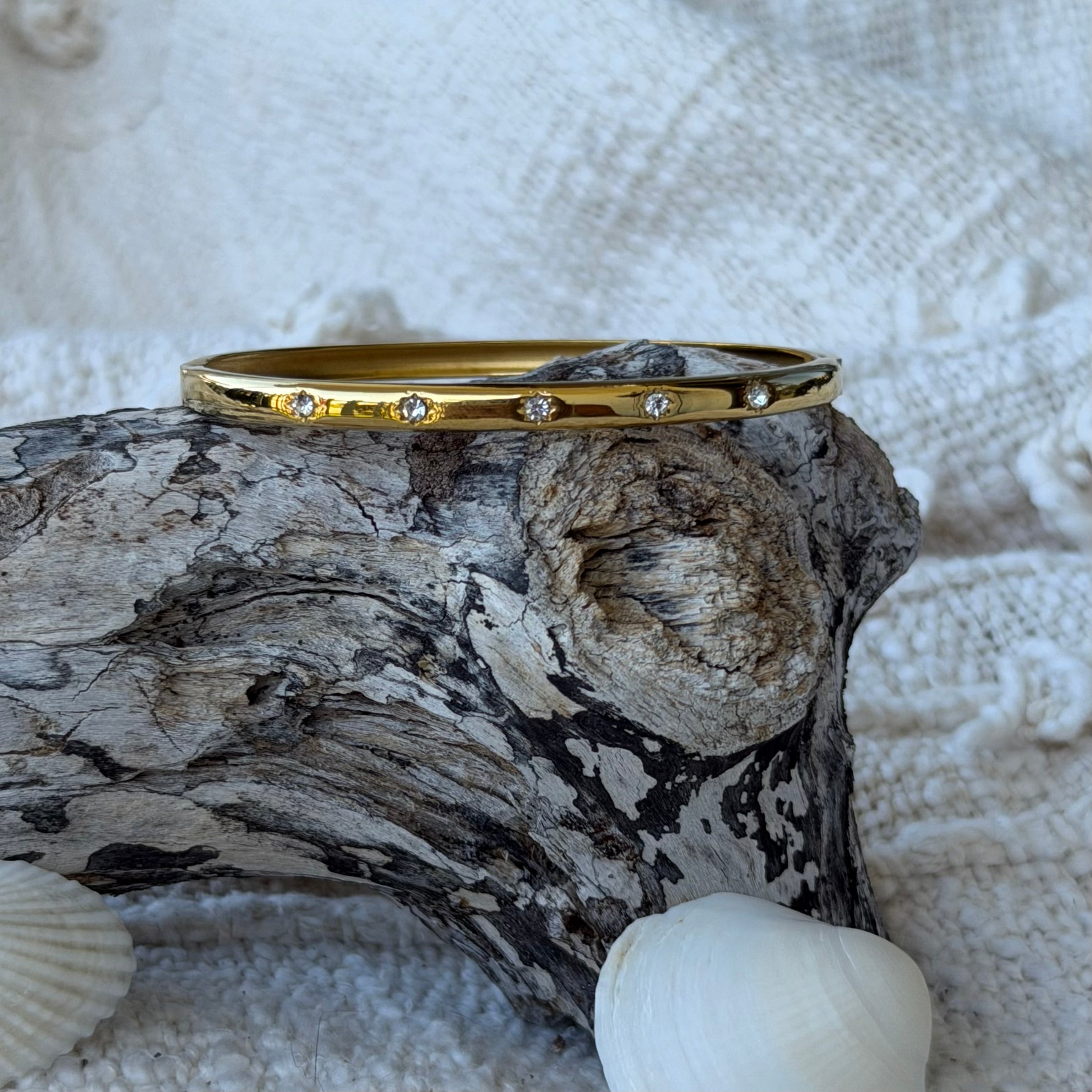 The Luma Bangle – Lumora Collective